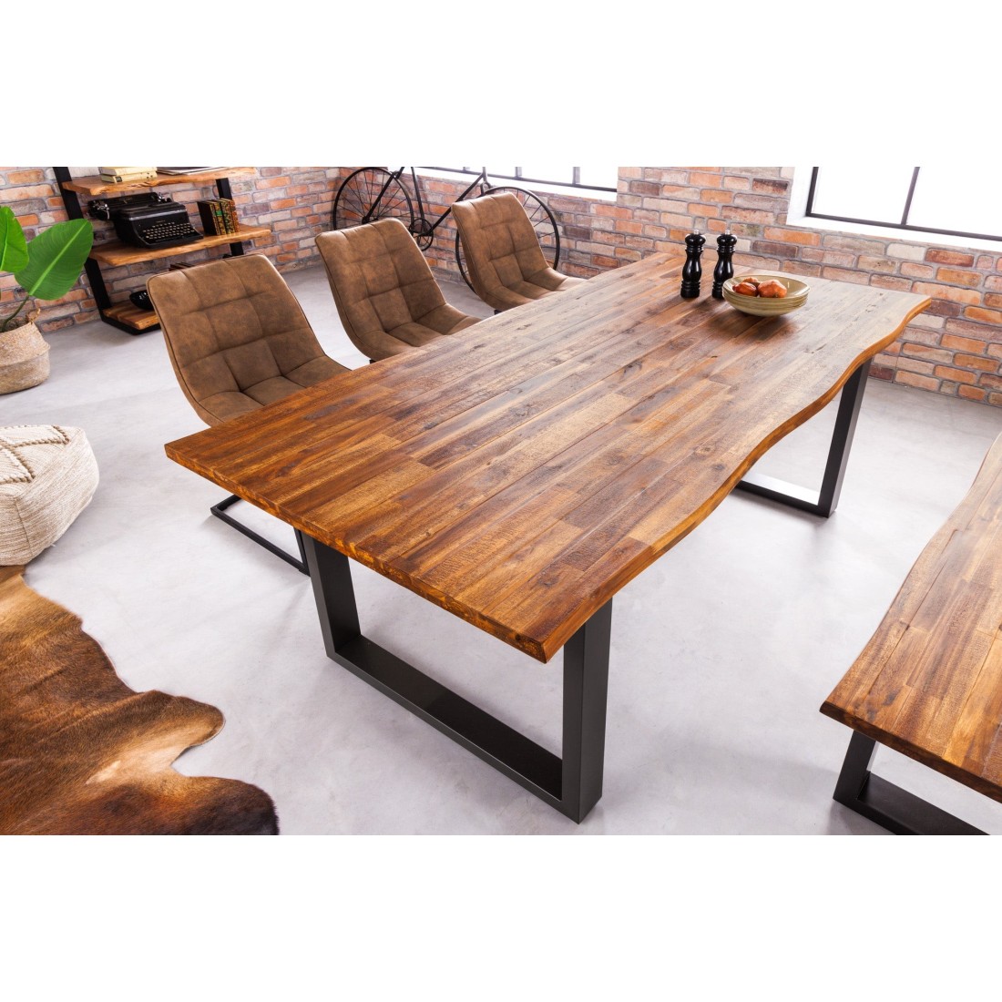 Table NALKO 160 cm – Bois d’acacia huilé et métal noir – Style industriel