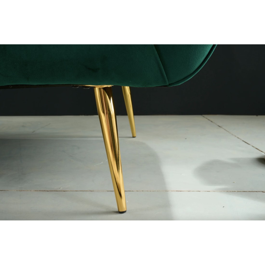 Canapé droit NORA 2 places vert émeraude – Canapé chic en velours et métal